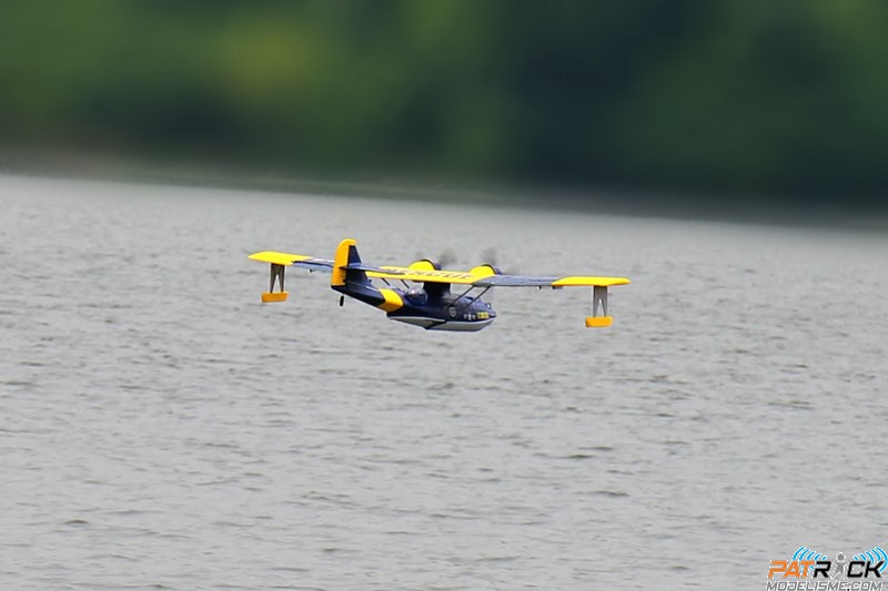 Dynam PBY Catalina 1470mm ARTF double moteur - Bleu