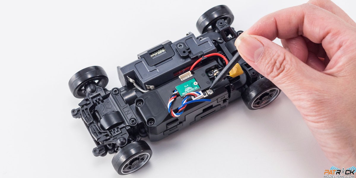 Mini-Z AWD Mazda Savanna RX7 FC3S w/Aero Kit (MA020/KT531P) (DriftPack)