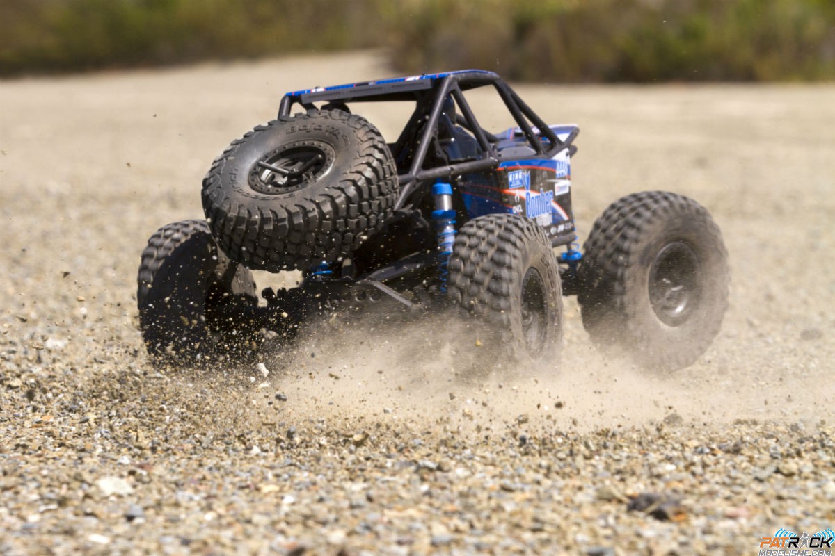 Axial RR10 Bomber rock crawler 4WD RTR 1/10