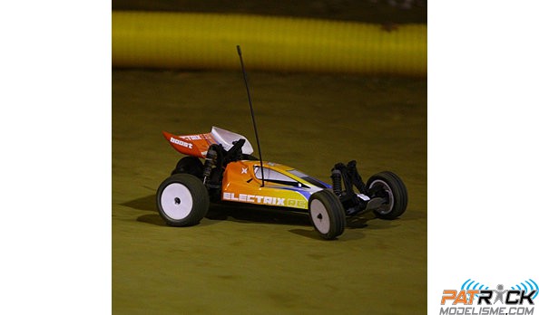 ECX BOOST buggy VERSION 2 en 2,4ghz