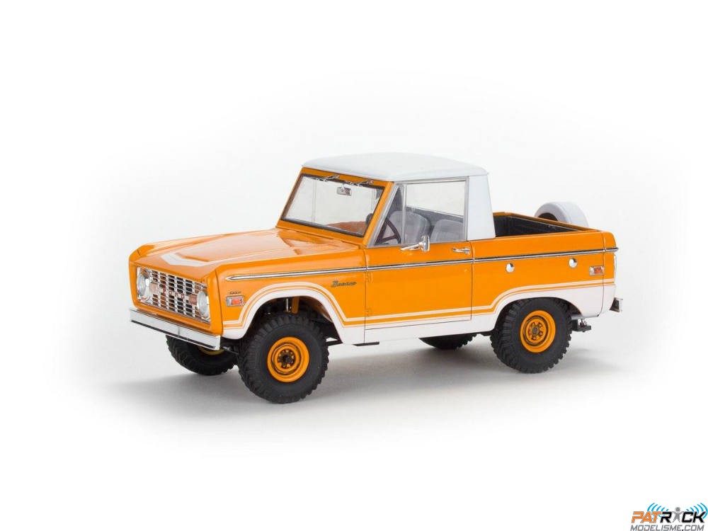 1/25e Revell Ford Bronco Half Cab + remorque + Buggy Sandman II ...