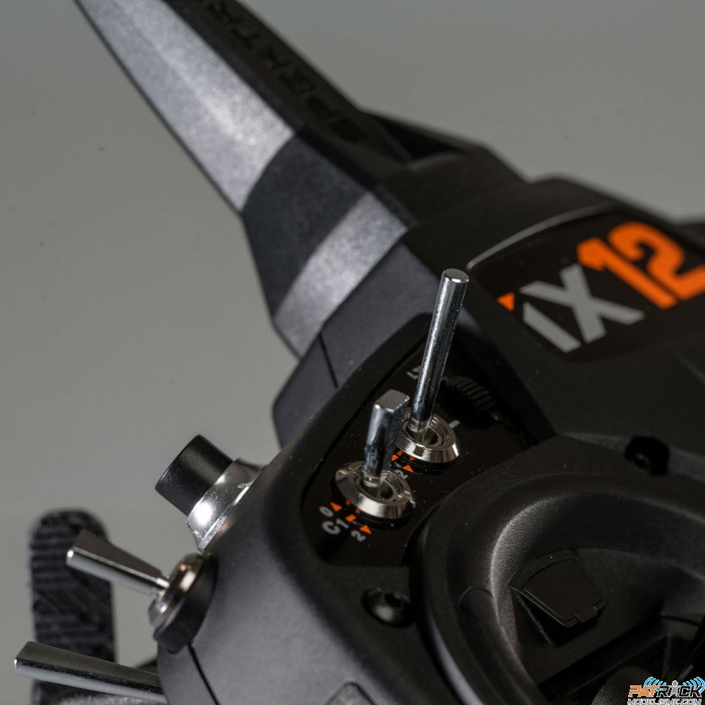 Spektrum iX12 avec récepteur AR9030T