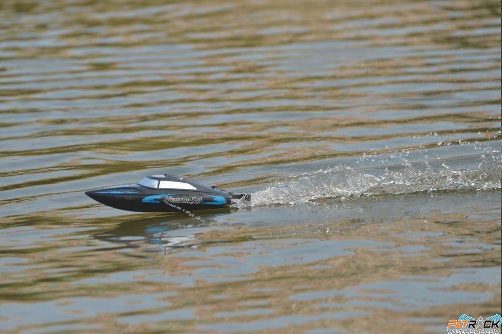 Volantex rc Vector 30 Mini Racing Boat Noir - Prêt à naviguer